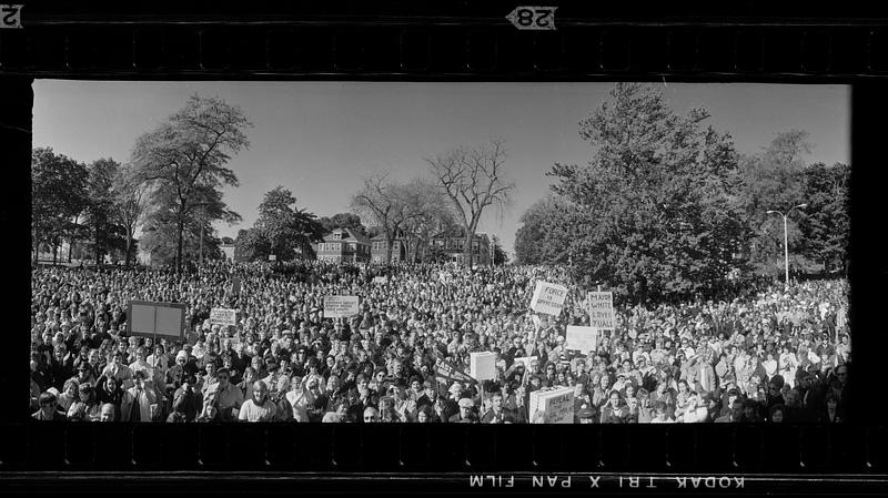 Anti-busing rally at Thomas Park, Boston - Digital Commonwealth