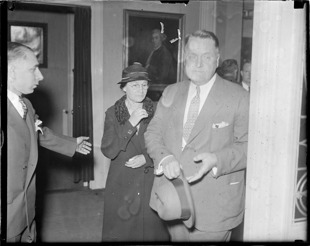 Mrs. Faber leaves state prison after seeing Abe for last time before ...