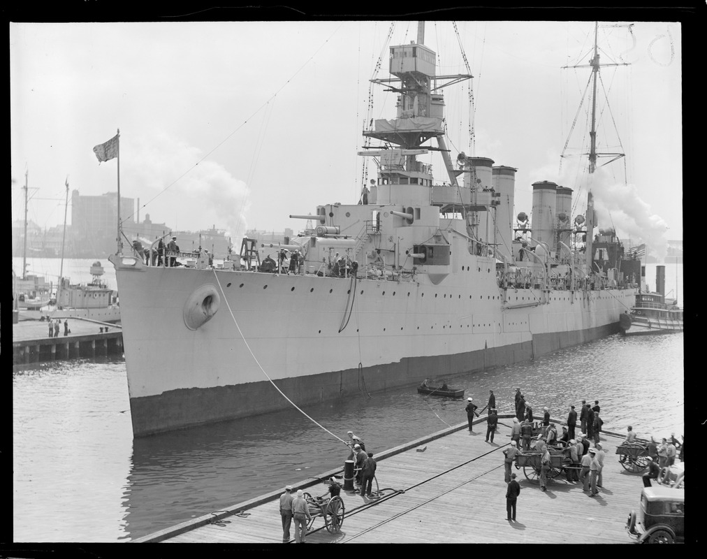USS Marblehead comes in to Navy Yard - Digital Commonwealth