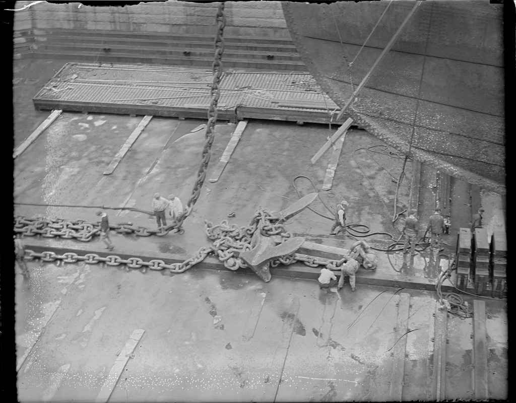 Chain on ships - Digital Commonwealth