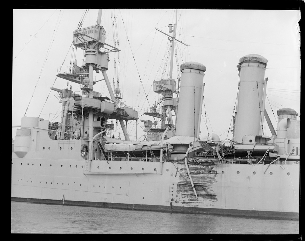 USS Marblehead comes into Navy Yard - Digital Commonwealth