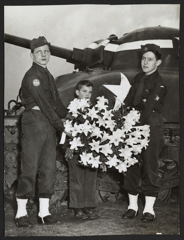 Dedication of the tank at Patton Park, Edward Rauscher, boy scout on ...