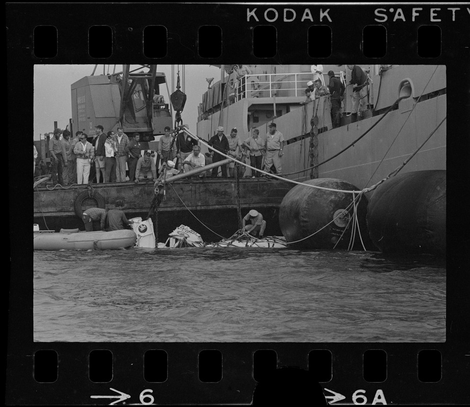 Recovery of research submarine Alvin at Menemsha Bight - Digital ...