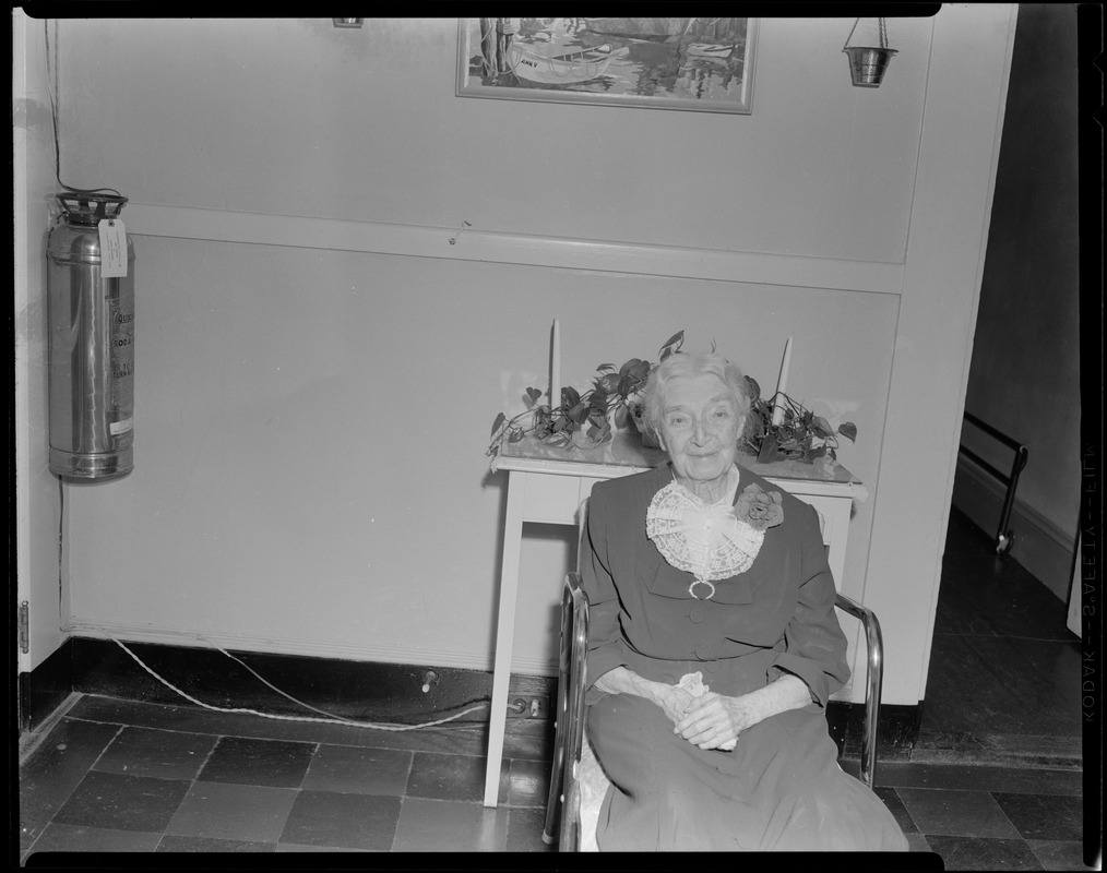 Clara Jane Hallett of Hyannis, 100 years old - Digital Commonwealth