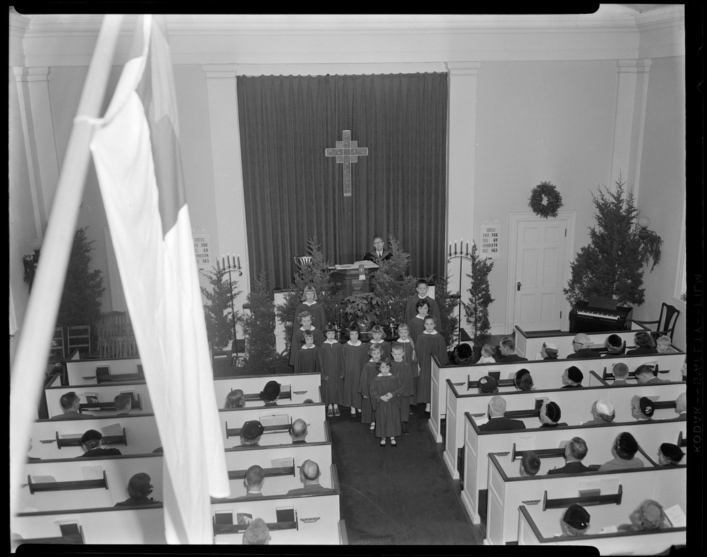 Barnstable Unitarian Church junior choir - Digital Commonwealth