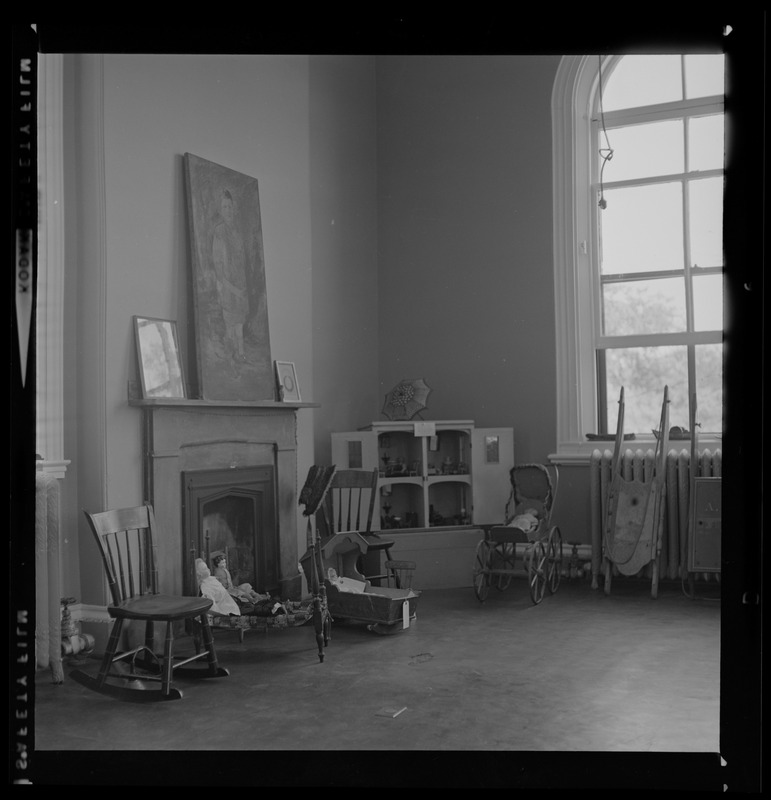 Trayser Museum, interior - Digital Commonwealth