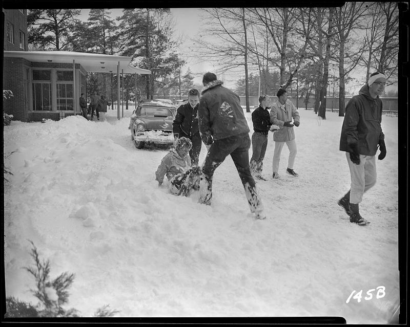 Students in the snow - Digital Commonwealth
