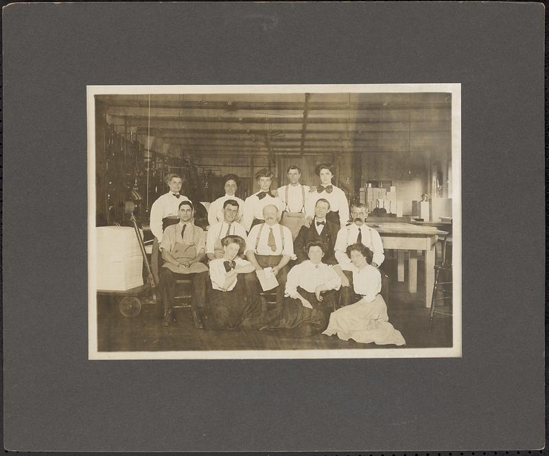 Workers, Old Berkshire Mill, 1912 - Digital Commonwealth