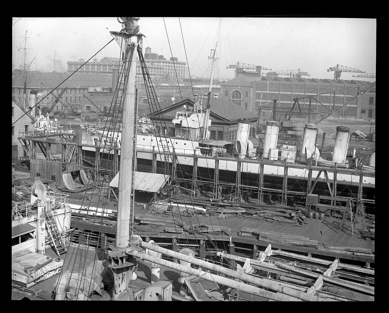 Ships under maintenance - Digital Commonwealth