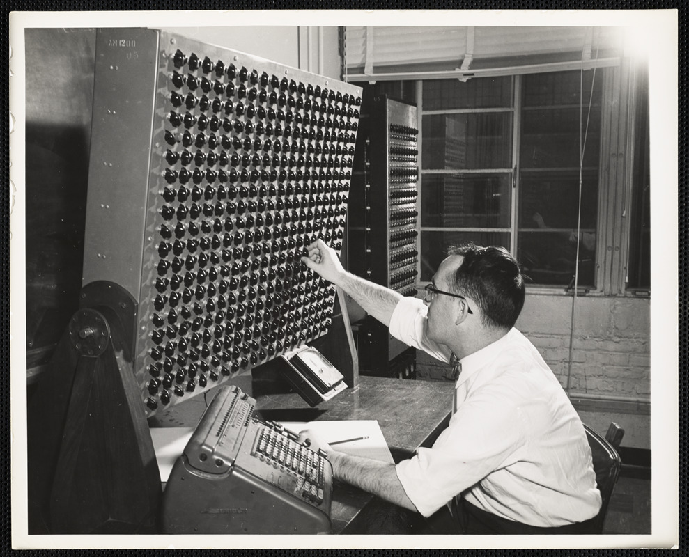 Analogue computer - Digital Commonwealth