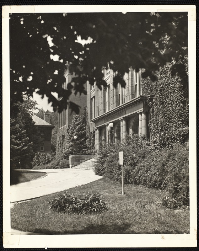 Thompson Hall exterior - Digital Commonwealth