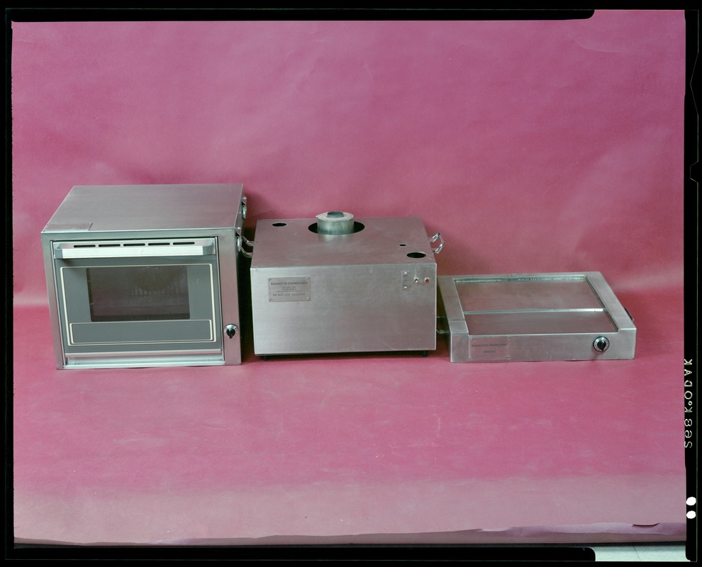 Fed, marine core tray ration heating device - Digital Commonwealth