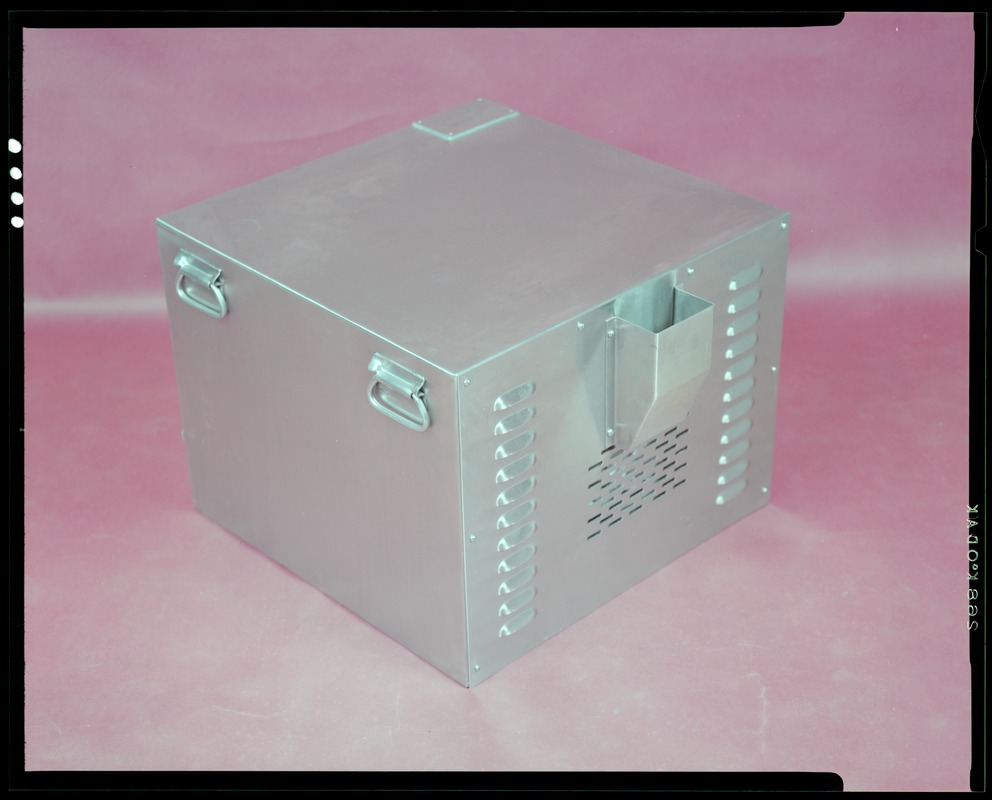 Fed, marine core tray ration heating device - Digital Commonwealth