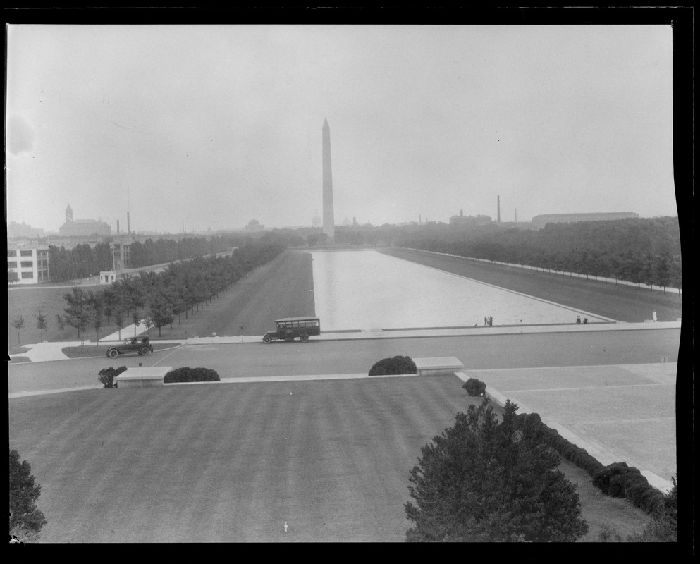 Reflecting Pool toward Washington Monument - Digital Commonwealth