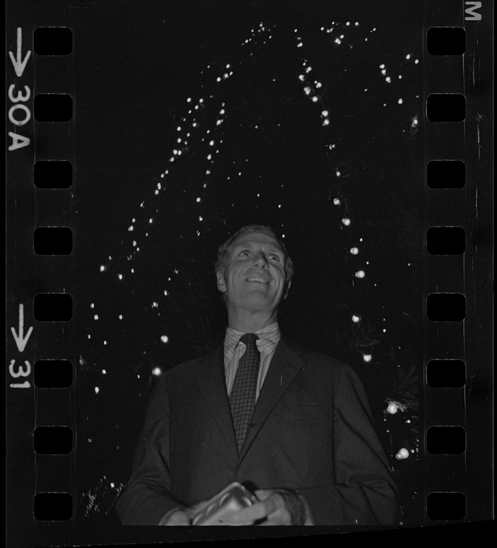 Mayor White illuminates the trees in the Boston Common as part of the ...