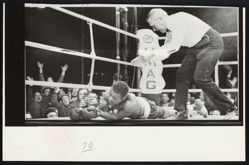 Up and down - Tom Bethea's out in eight round and crowd is on its feet ...