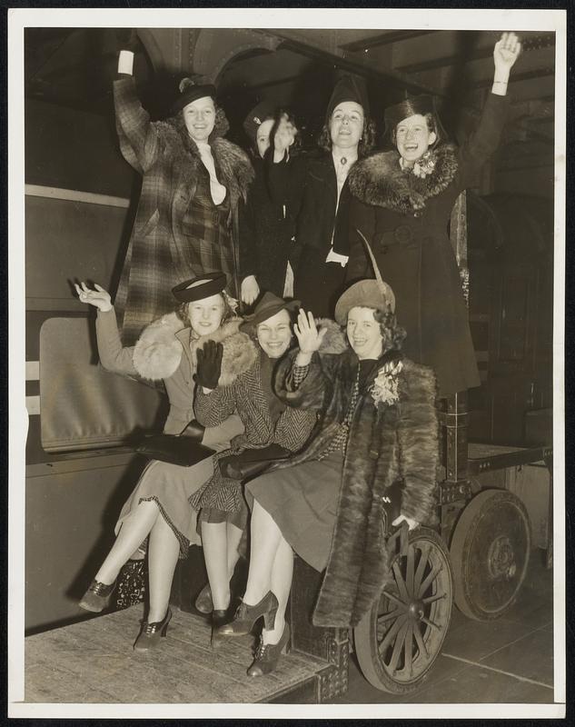 Phone Girls Leave for San Francisco Fair. A group of seven New York ...