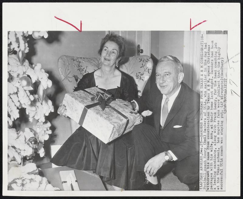 Sanders Withdraws From Texas A & M Consideration -- Football coach ...