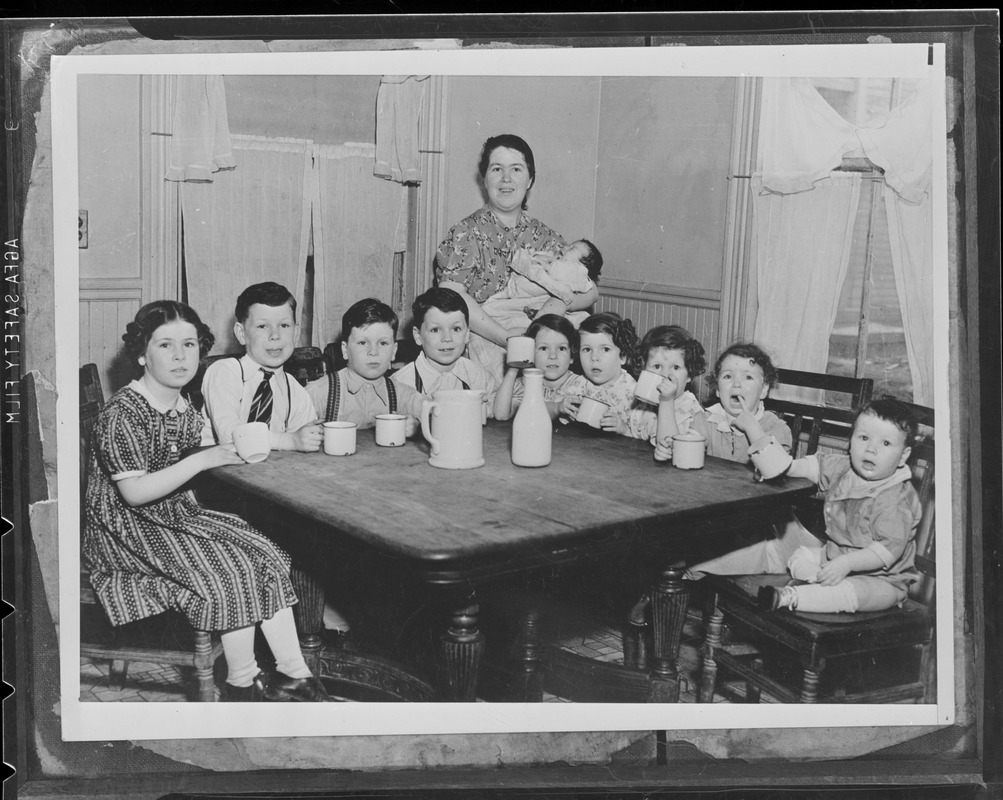 Family with ten children - photo by Bill Meikle - Digital Commonwealth