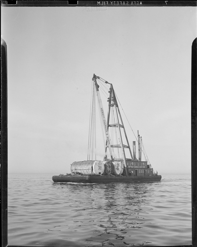 Merritt-Chapman & Scott, floating derrick - Digital Commonwealth