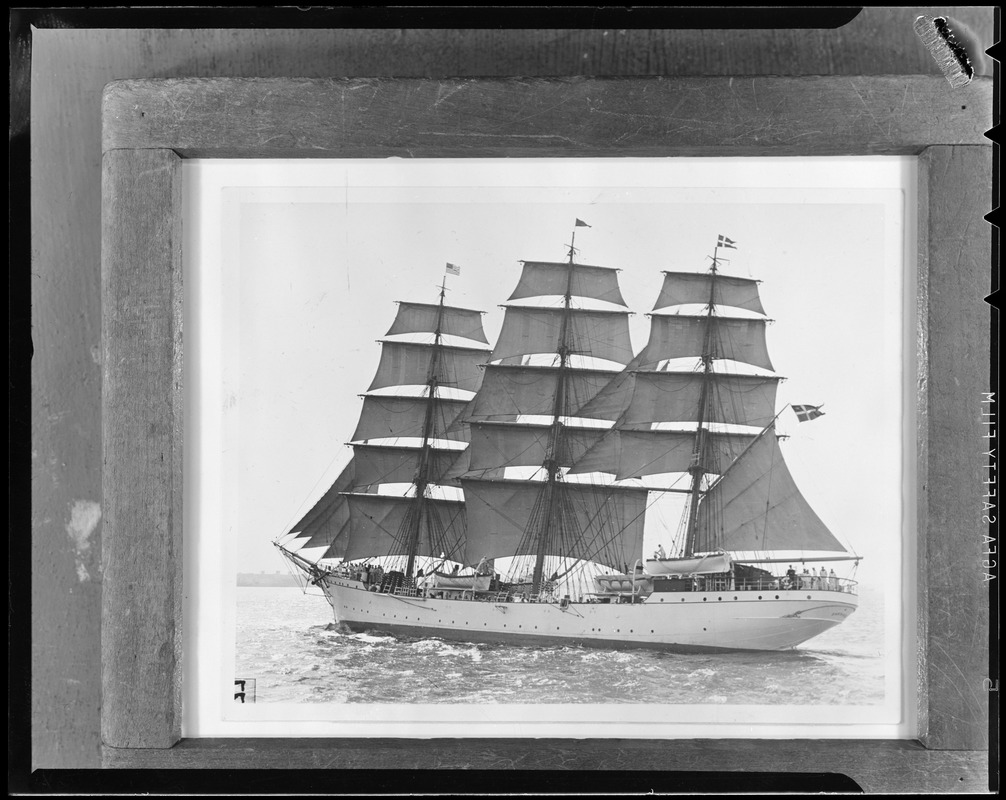 Square rigger - Digital Commonwealth