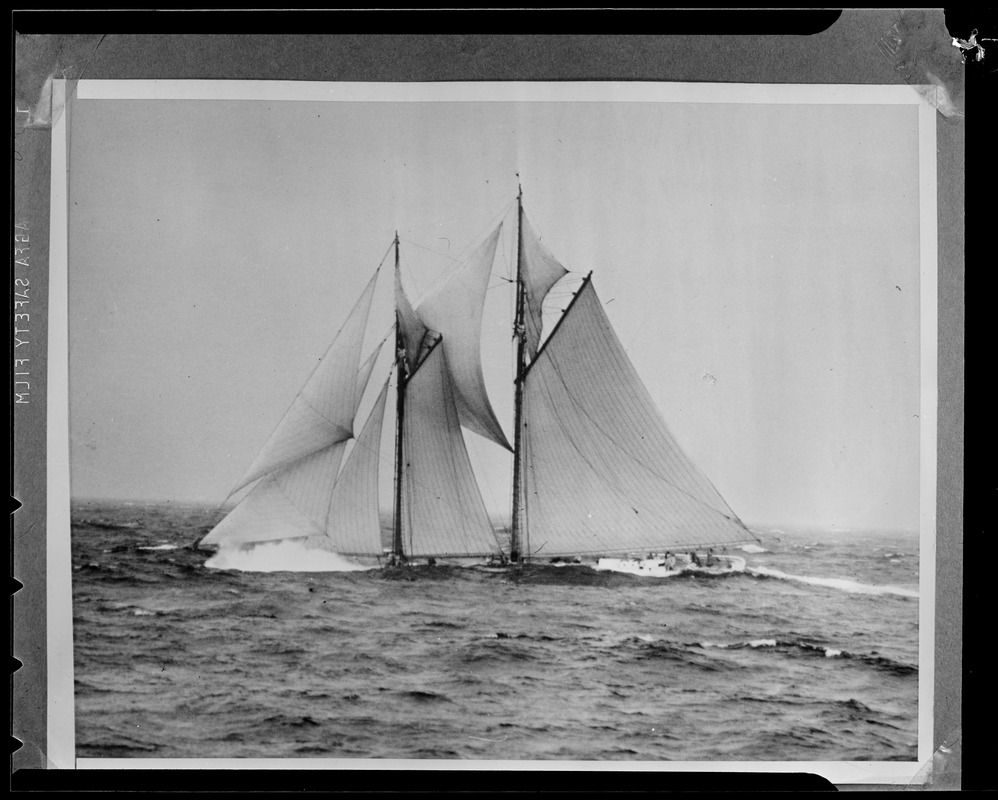 Schooner sinking - Digital Commonwealth