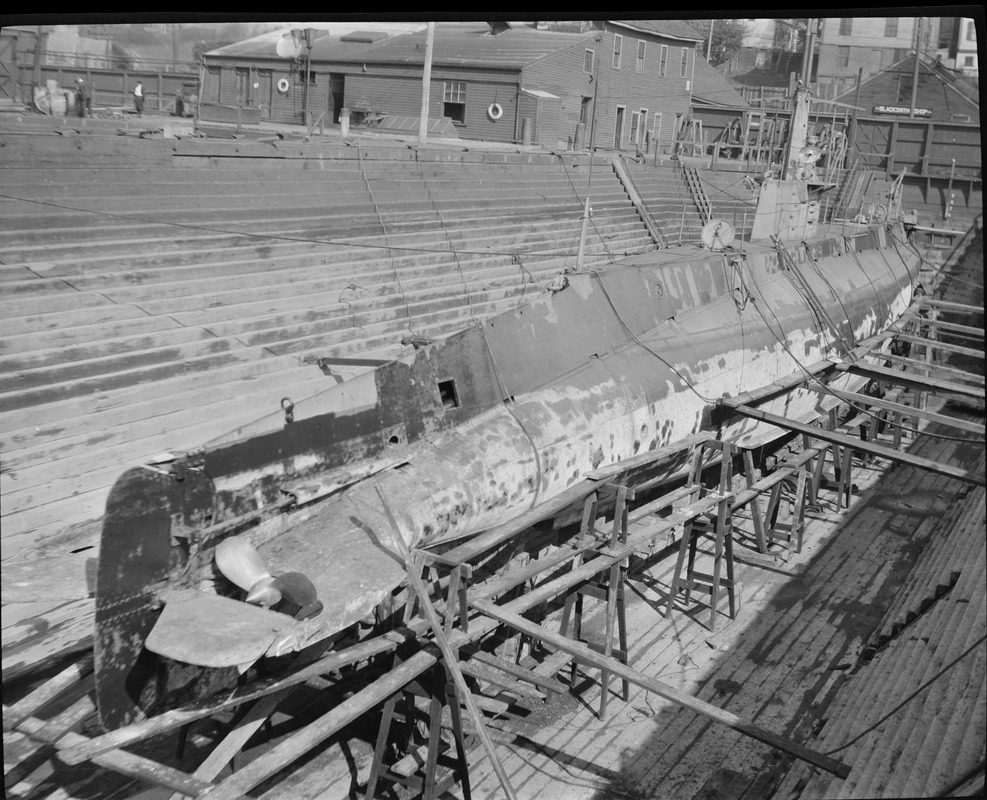 US sub in navy yard dry dock - Digital Commonwealth