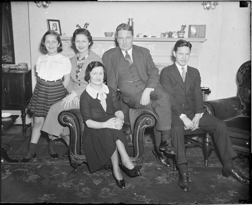Frank Patrick and family, manager of the Bruins - Digital Commonwealth