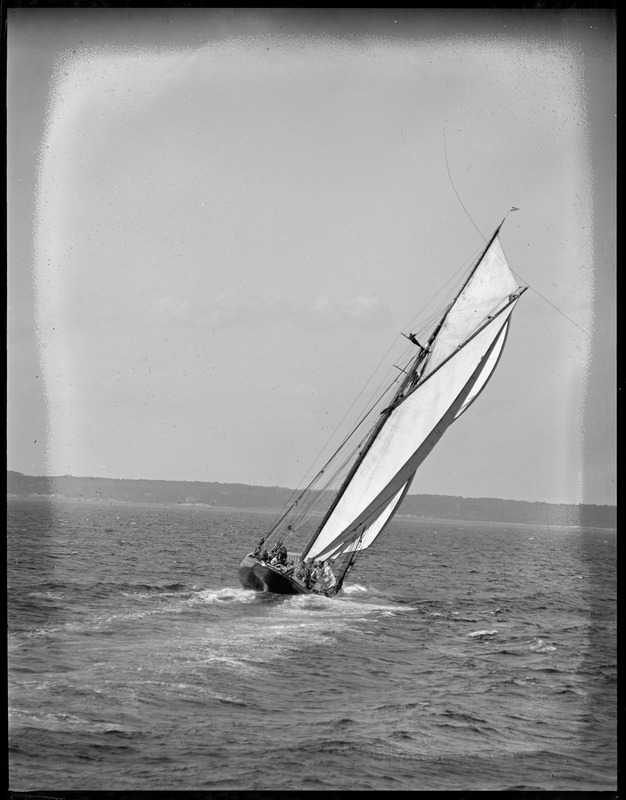 Fishing schooner Gertrude L. Thebaud off Gloucester - Digital Commonwealth