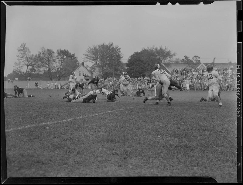 Edward Toomer tackled on the line of scrimmage - Digital Commonwealth
