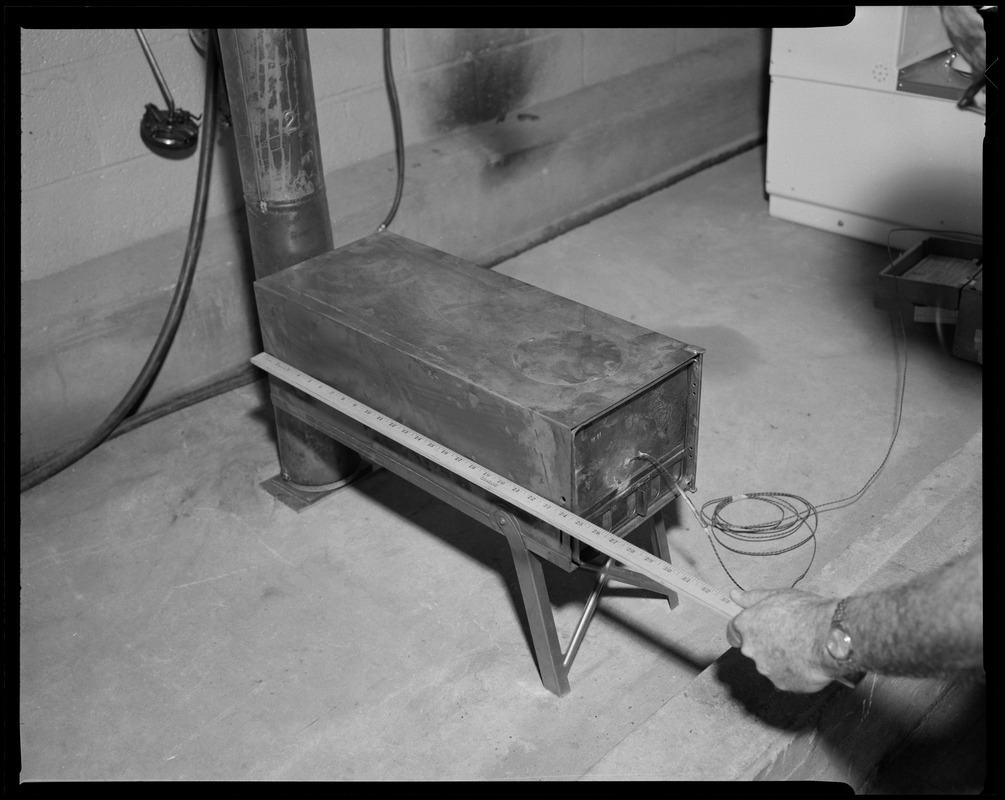 Test lab, test set-up, Yukon stove - Digital Commonwealth