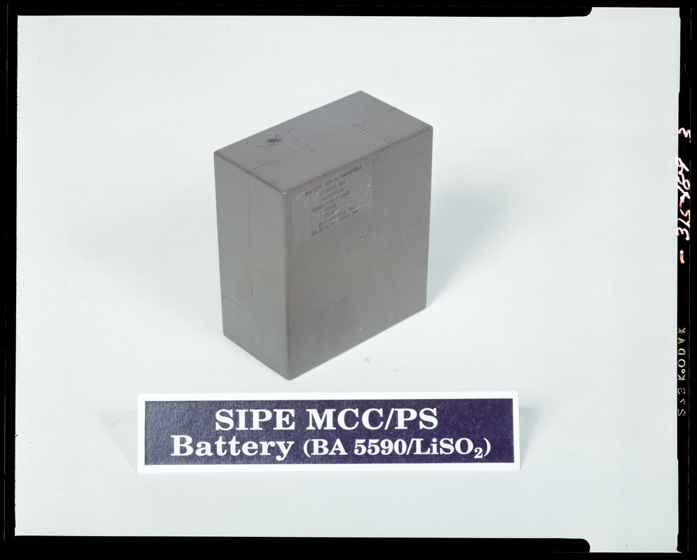 SIPE MCC/PS battery (BA 5590/LiSO2) - Digital Commonwealth