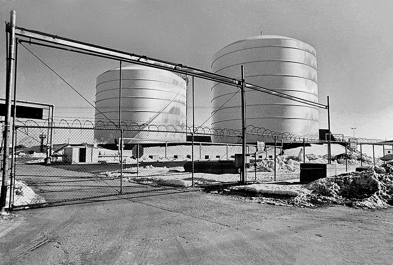 LNG tanks Everett - Digital Commonwealth