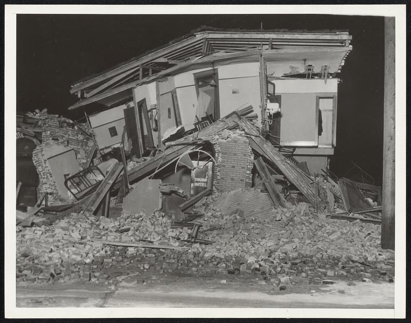 7 Escape From Hotel Shattered in Quake -- Seven Persons Escaped From ...