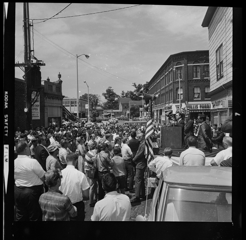 George Wallace speaking from podium at outdoor campaign rally - Digital ...