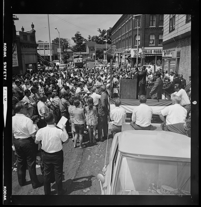 George Wallace speaking from podium at outdoor campaign rally - Digital ...
