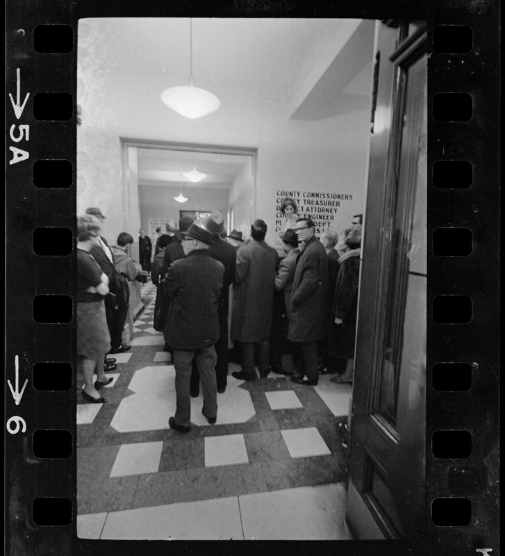 Crowd in Middlesex Superior Court - Digital Commonwealth
