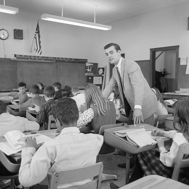 Teacher Bob Tassanari, Nathaniel Morton Intermediate School, Plymouth ...