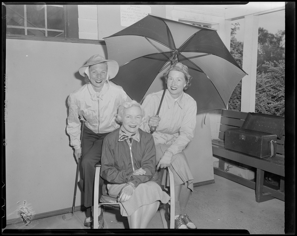 Three women - Digital Commonwealth