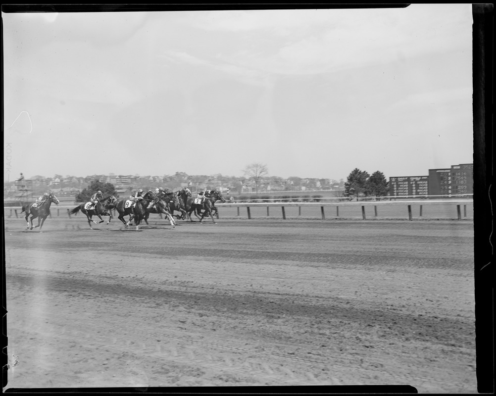 Race at Suffolk Downs - Digital Commonwealth