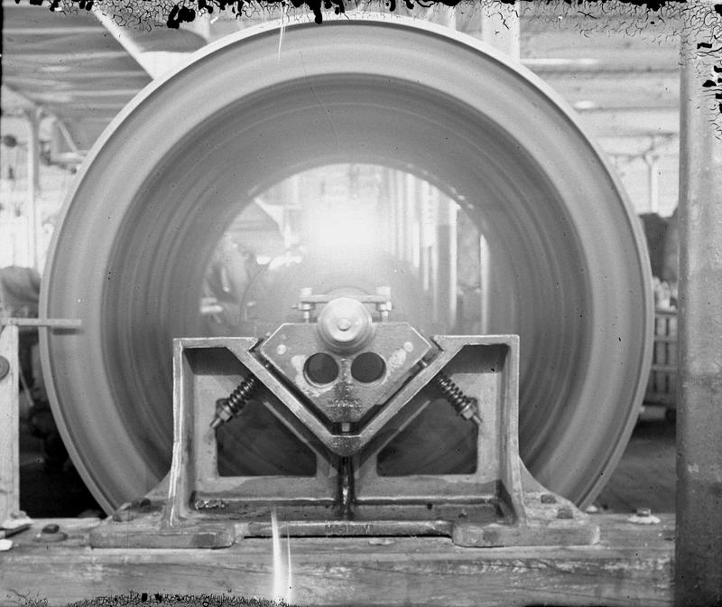 Cylinder balancing machine - Digital Commonwealth