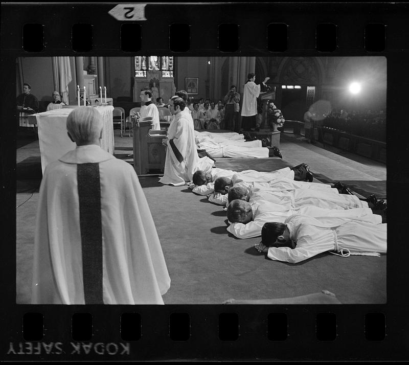 Cardinal Medeiros inducts new priests at Holy Cross Cathedral, South ...