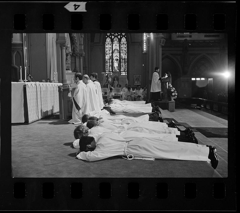 Cardinal Medeiros inducts new priests at Holy Cross Cathedral, South ...