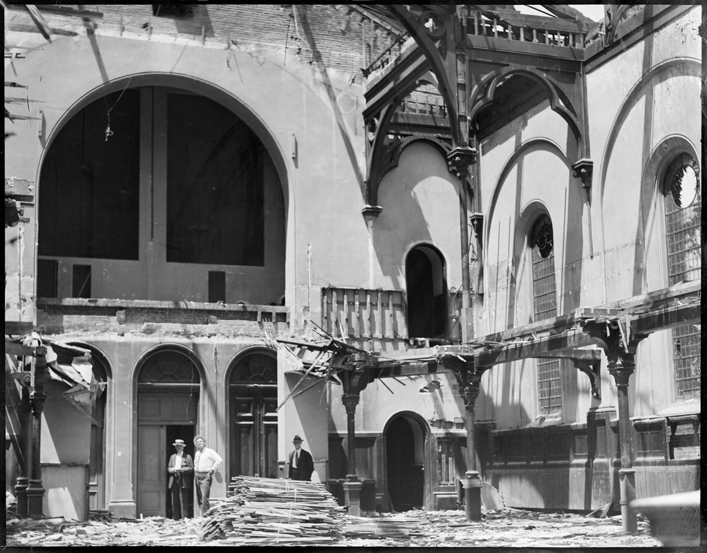 Cambridge, Appleton Chapel comes down at Harvard for war memorial ...