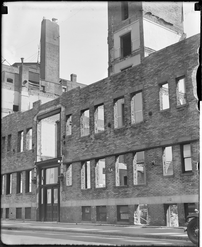 Castle Square Hotel coming down - Digital Commonwealth