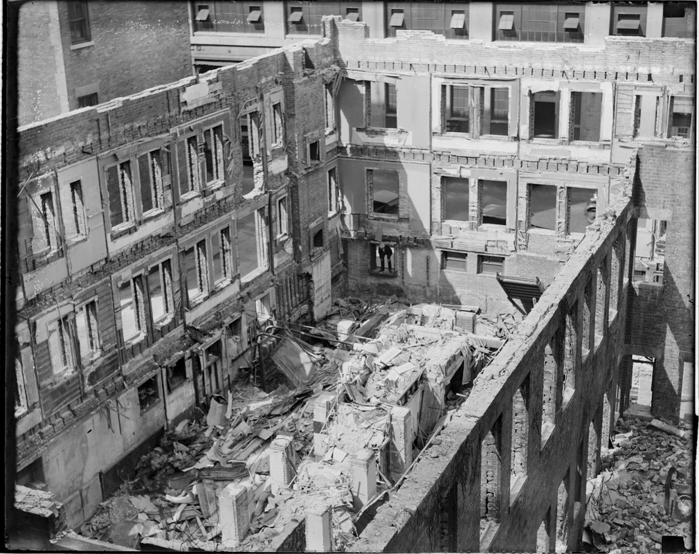 Castle Square Hotel coming down - Digital Commonwealth