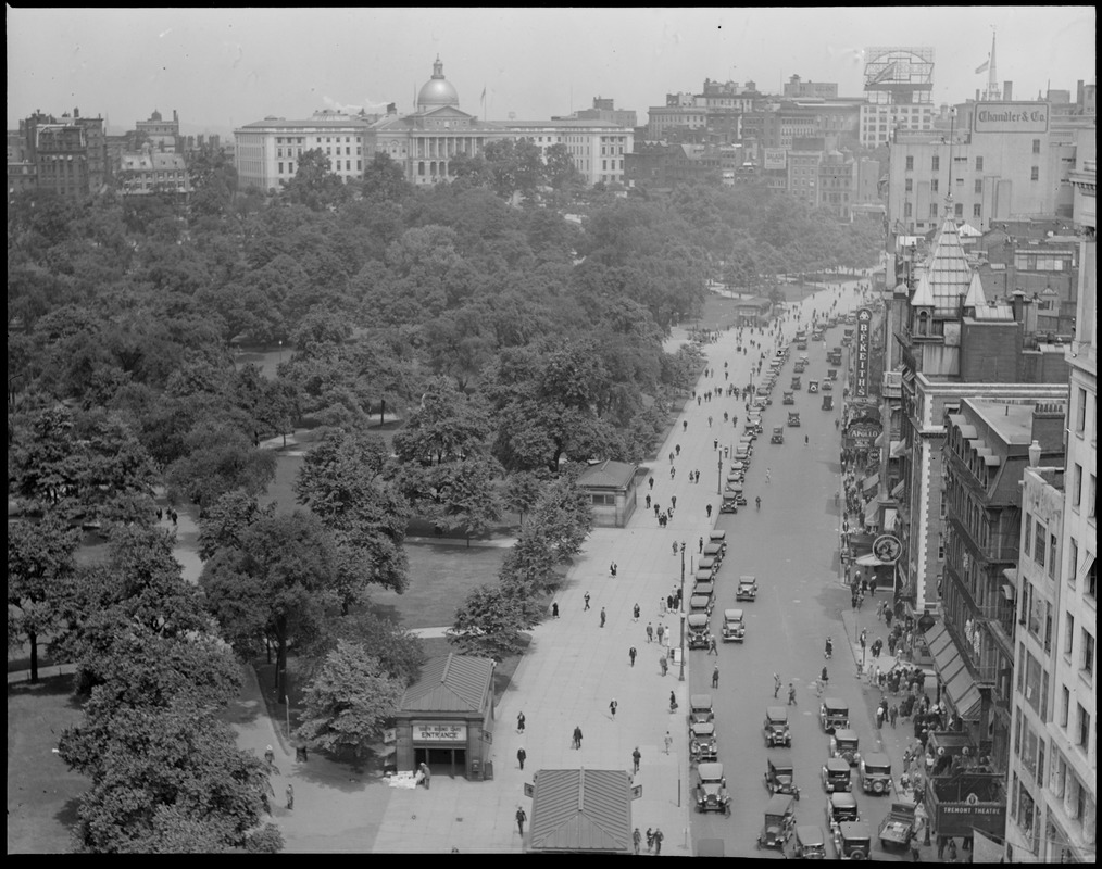 Panorama of Boston Common from little building - left side (b) with a ...