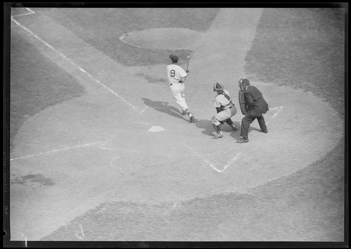 Williams hits one that makes score 8-7 in 6th inning - Digital Commonwealth