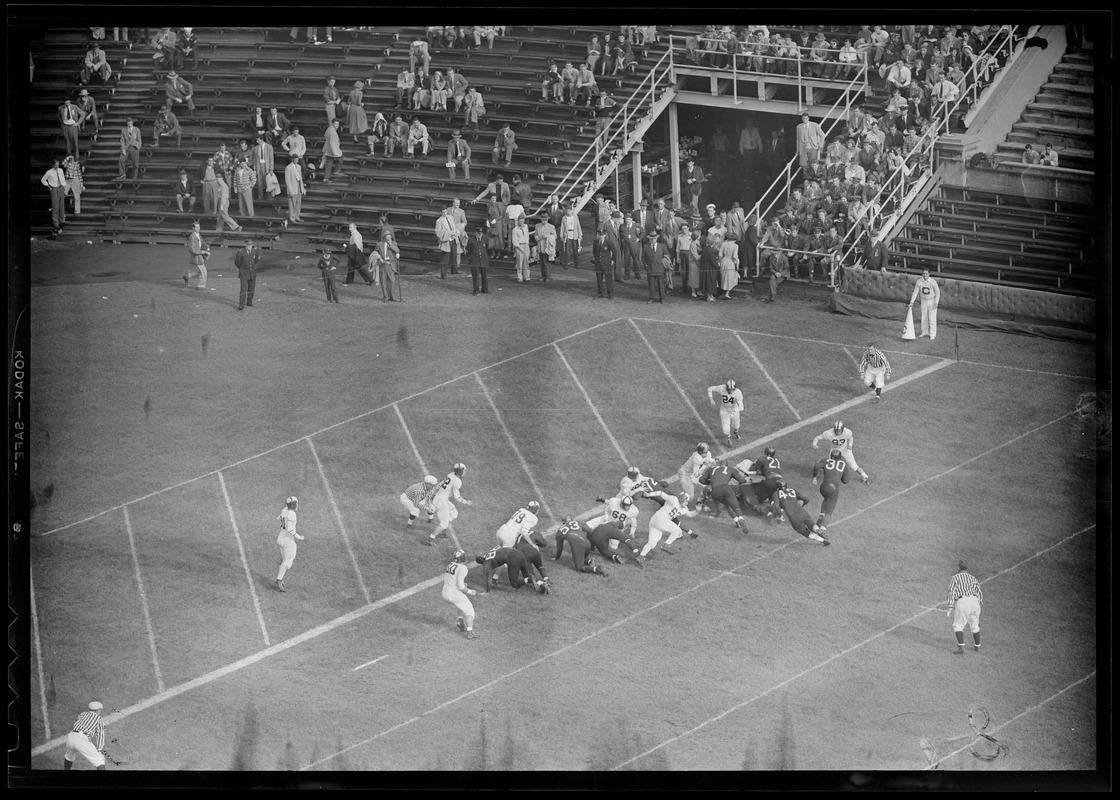 Ball carried by No. 43 for Harvard touchdown, Cornell 33 - Harvard 14 ...