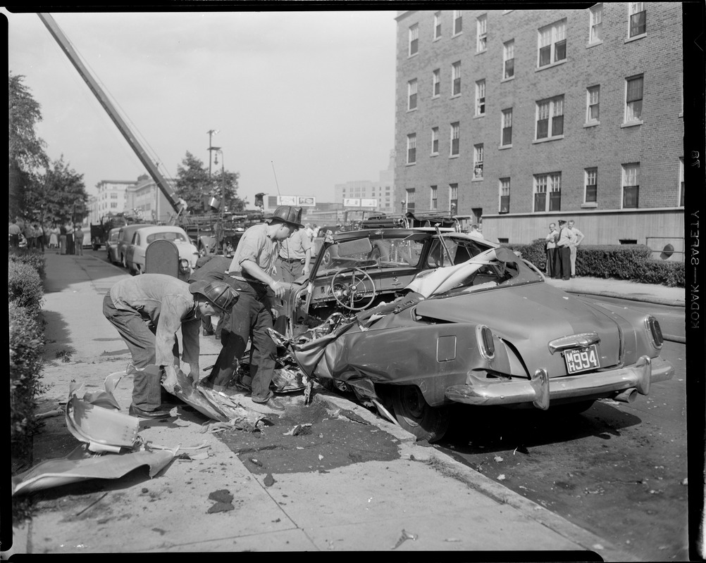 Auto wreck - Digital Commonwealth